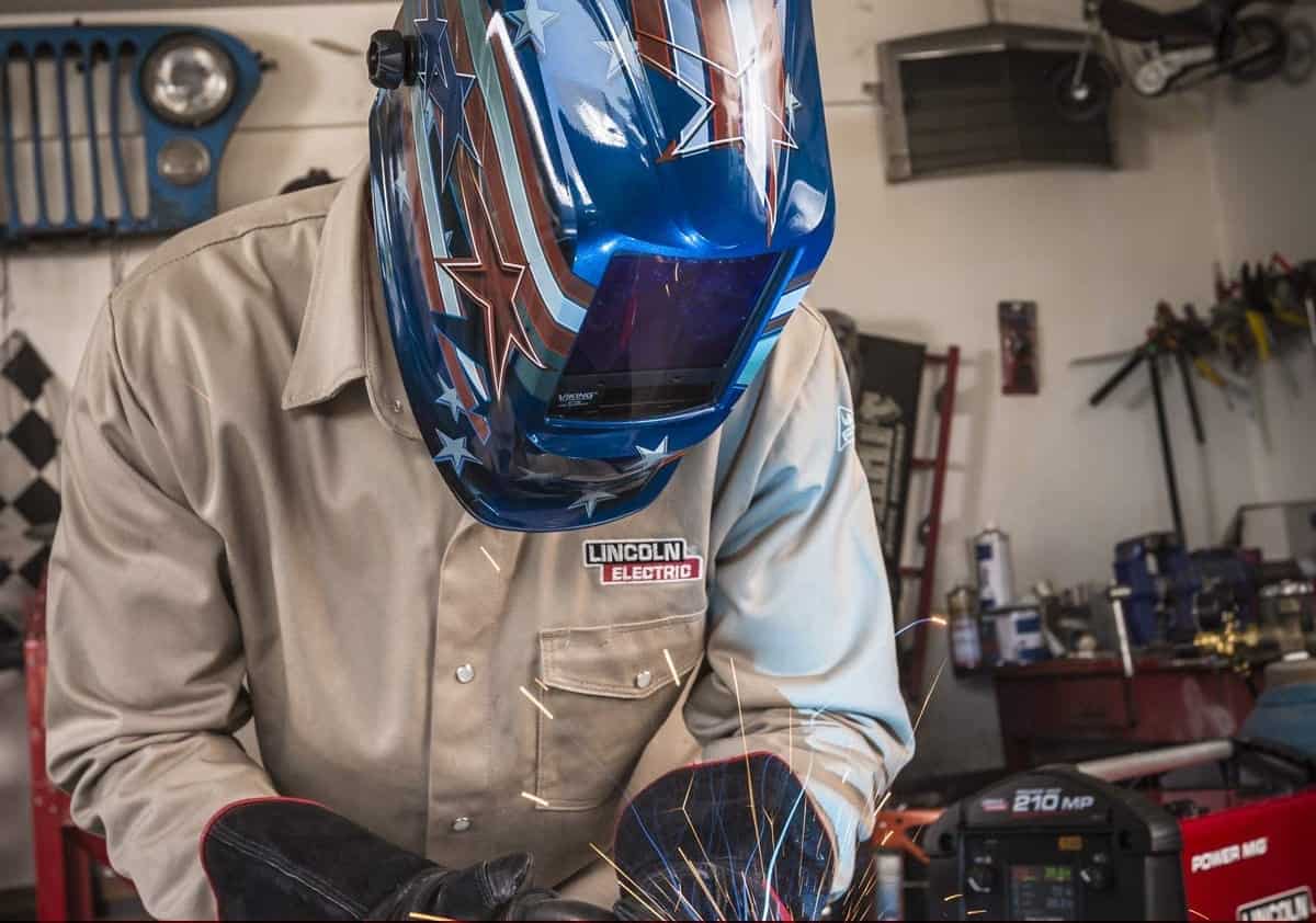 Which Type of Apron is Used while Welding? – Weld Gears