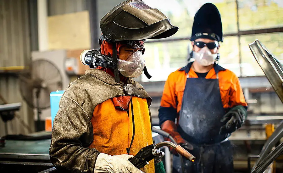 Do You Need to Wear a Mask When Welding? – Weld Gears